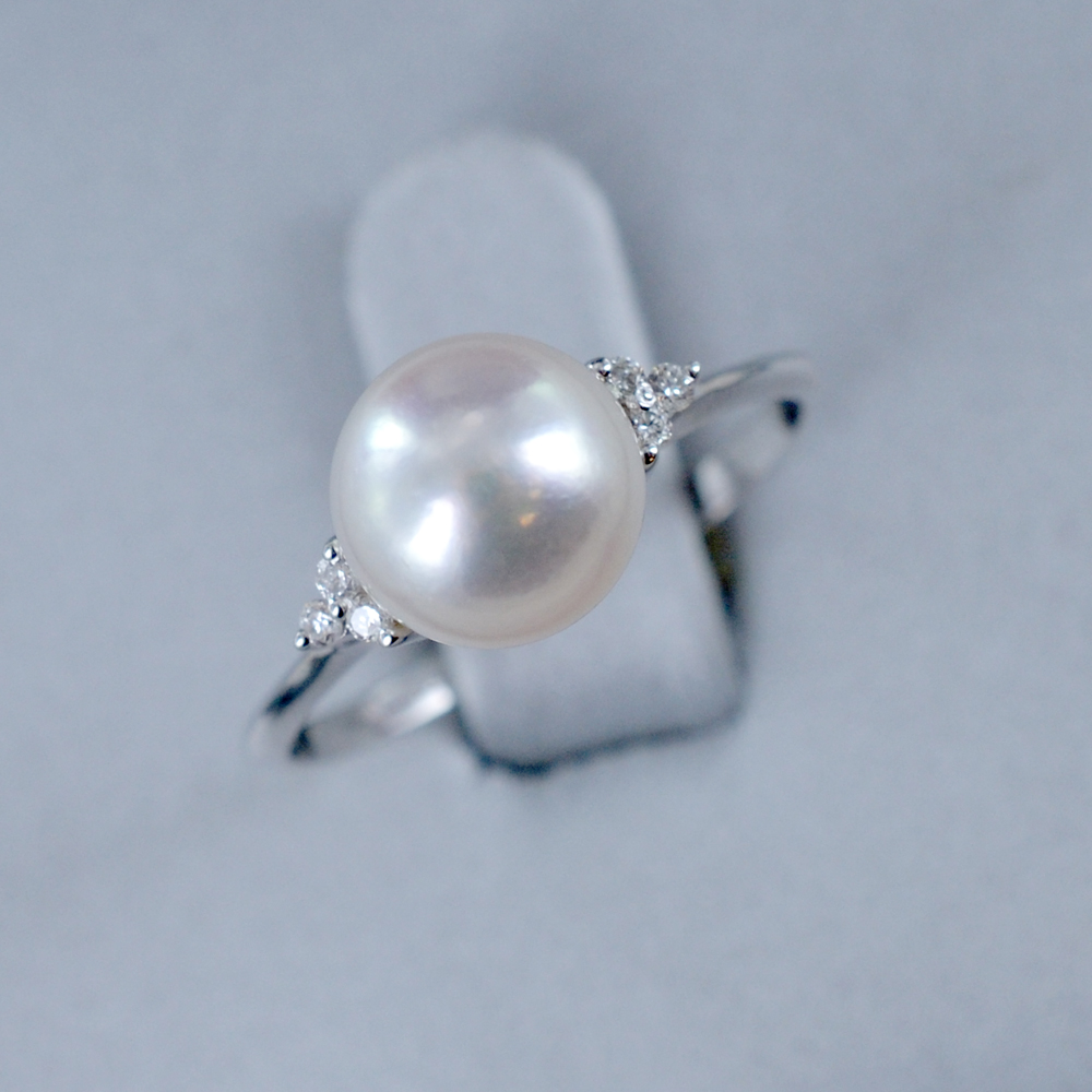 Anello con Perla Akoya Giapponese e diamanti sul gambo | Gioielloro.it ...