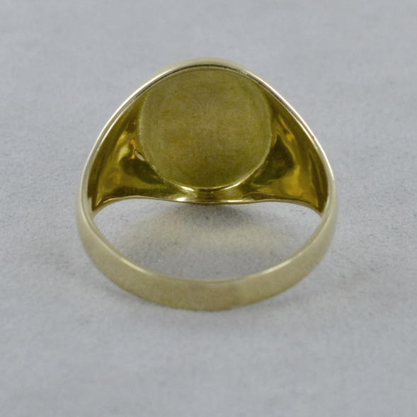 Anello da uomo con scudo ovale in oro giallo | Gioielloro.it - La tua ...