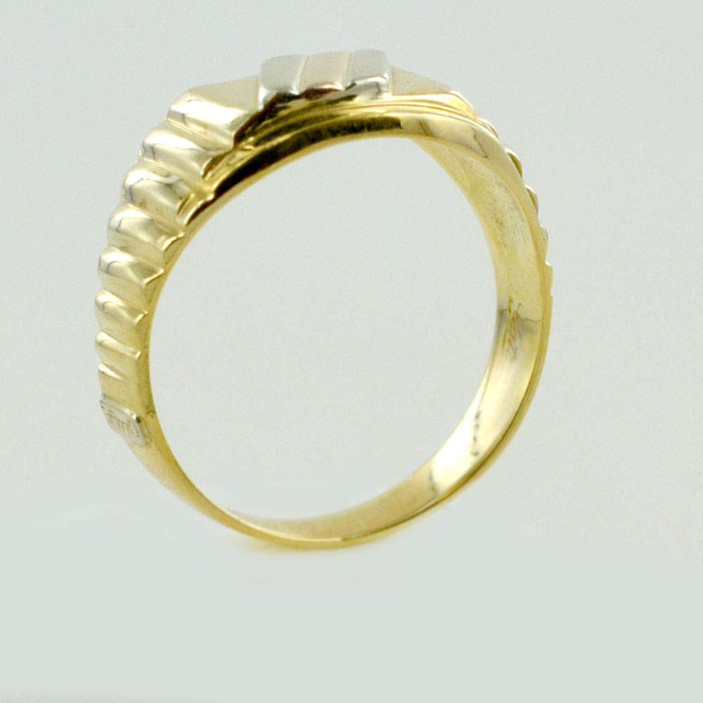 Anello da uomo da mignolo con scudo in oro giallo | Gioielloro.it - La ...