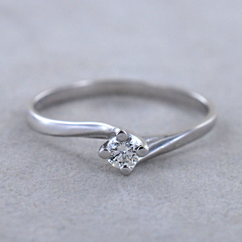 Anello solitario piccolo con diamante montatura Valentine 0.12 carati ...