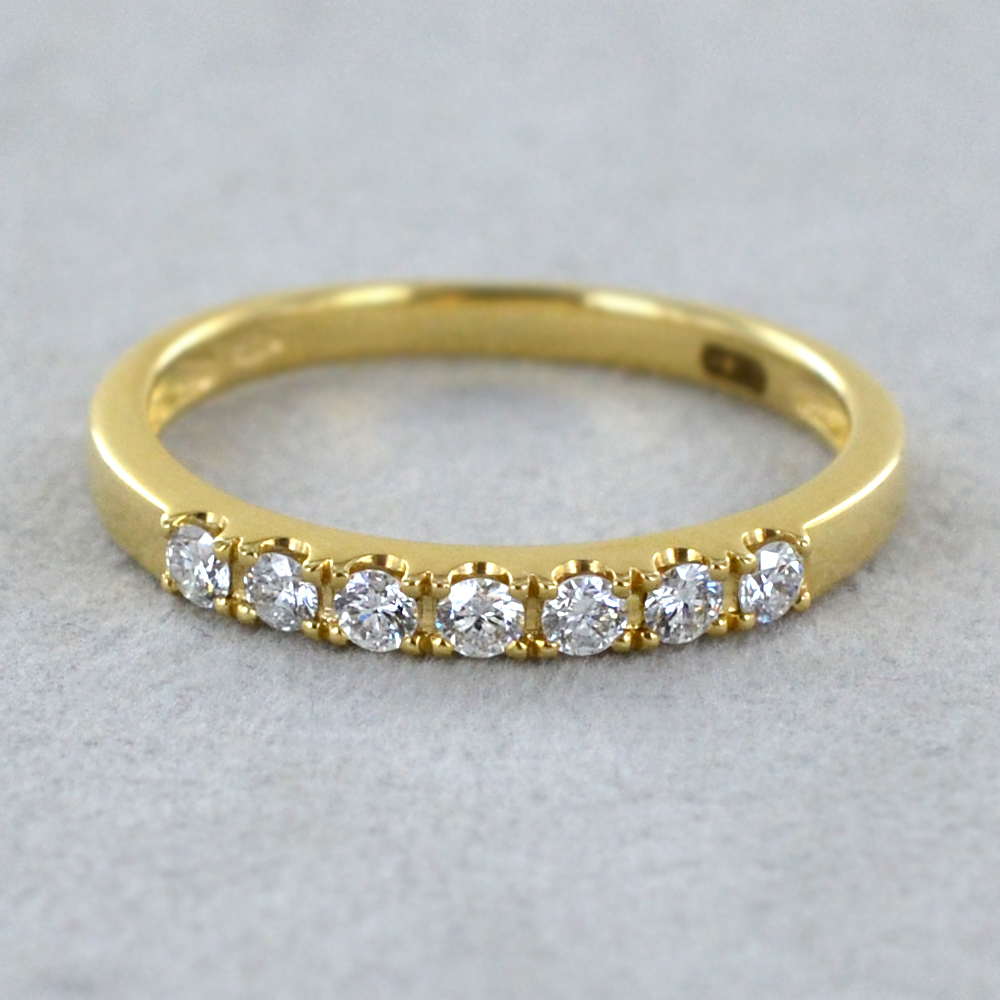 Anello Veretta in oro giallo e 7 diamanti | Gioielloro.it - La tua ...